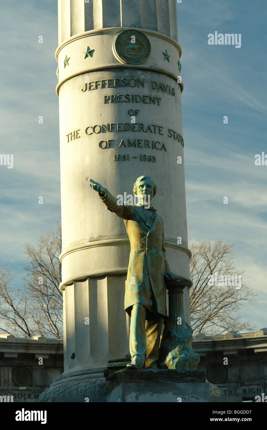 Jefferson davis statue hi-res stock photography and images - Alamy