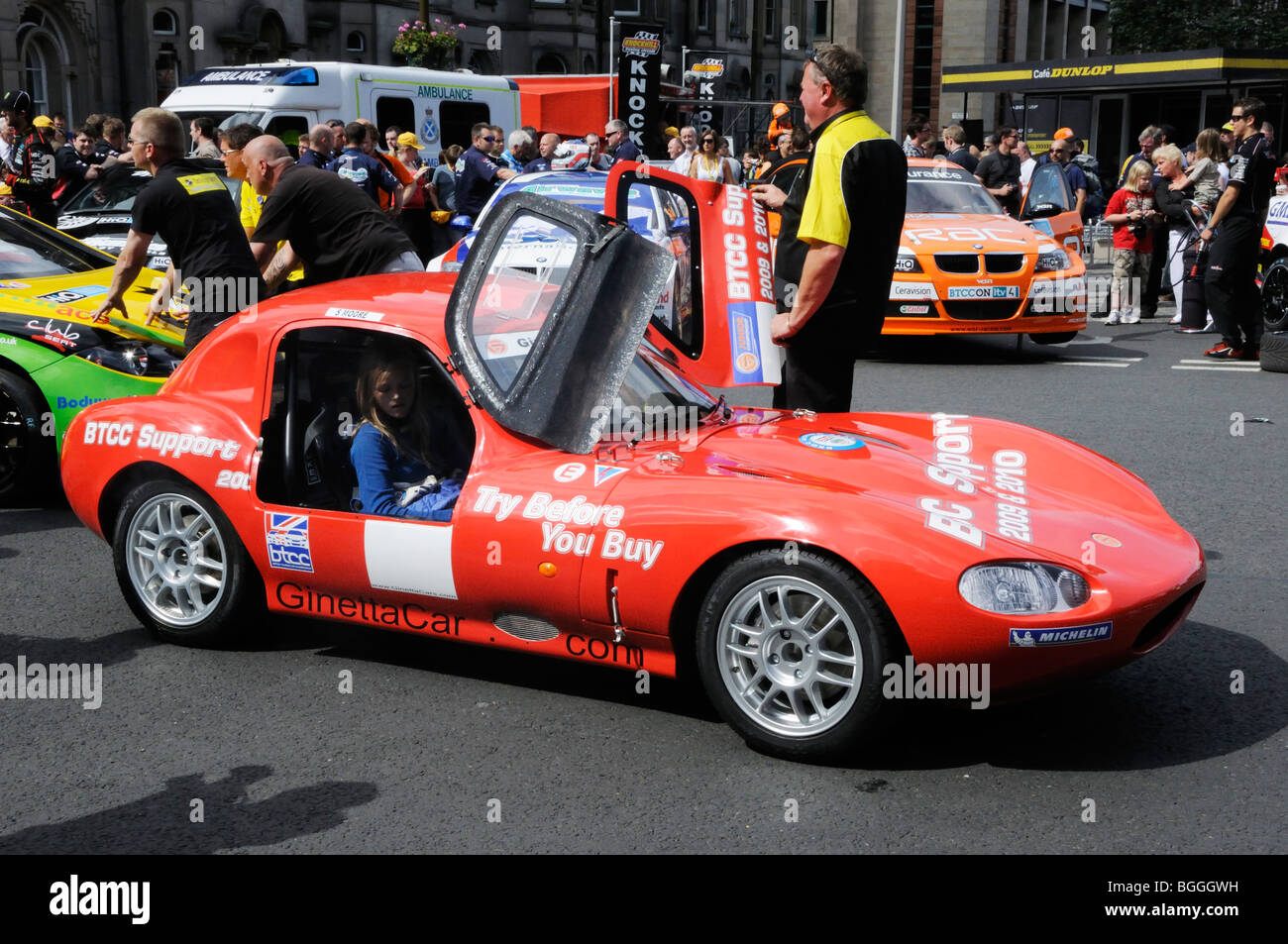 Sarah champion hi-res stock photography and images - Alamy