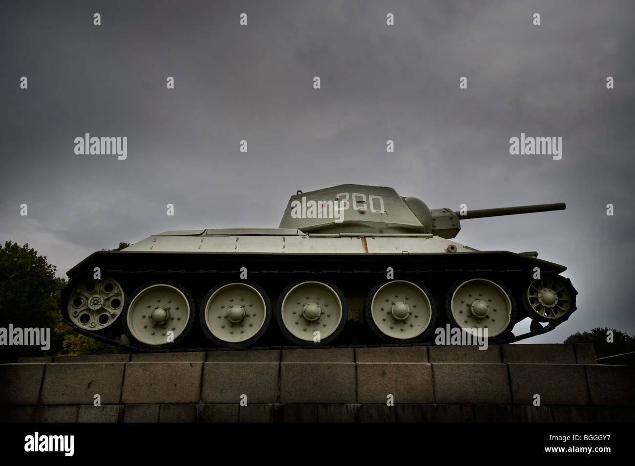 Soviet memorial horizontal hi-res stock photography and images - Alamy