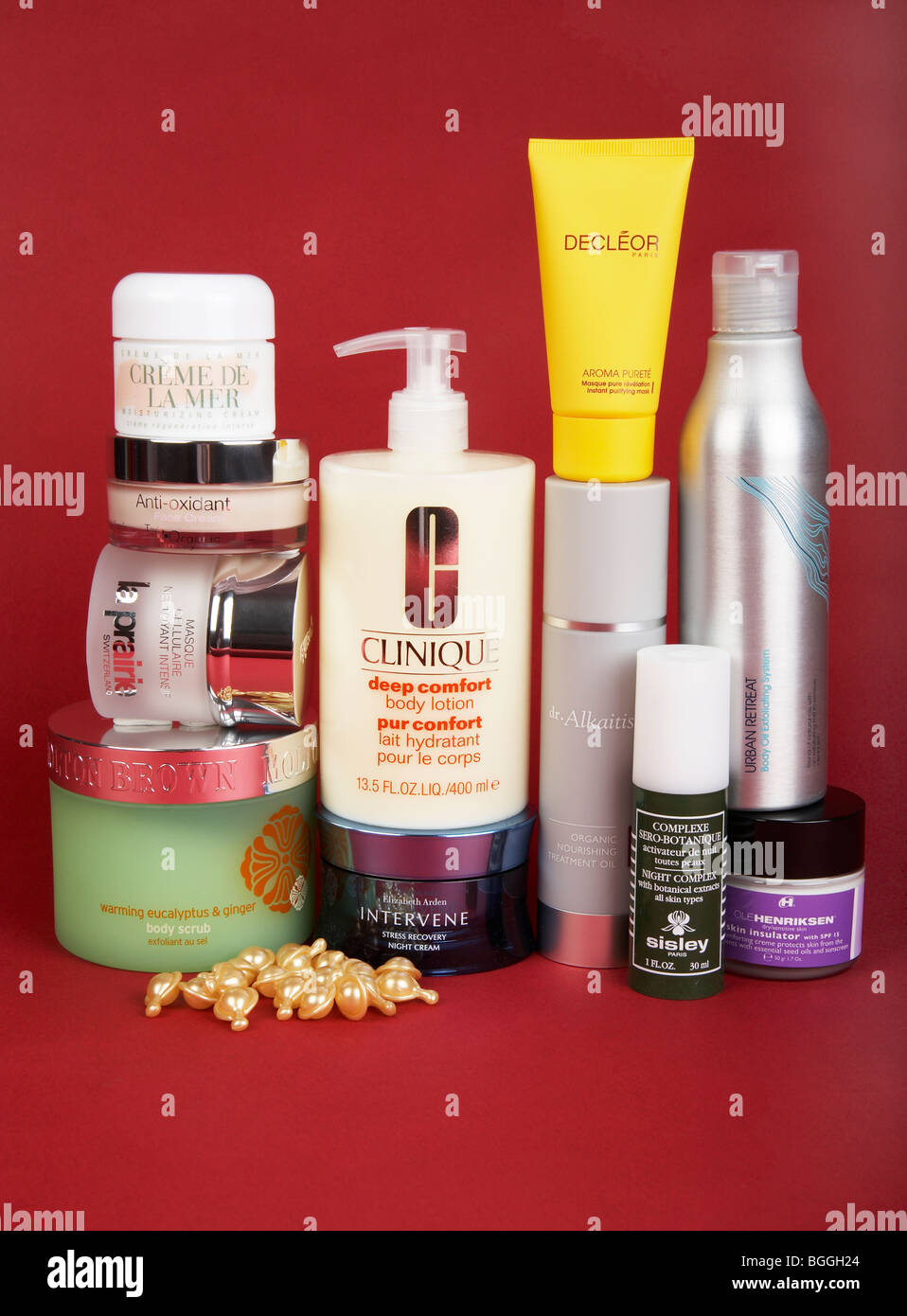 Beauty cosmetics products collection hi-res stock photography and ...