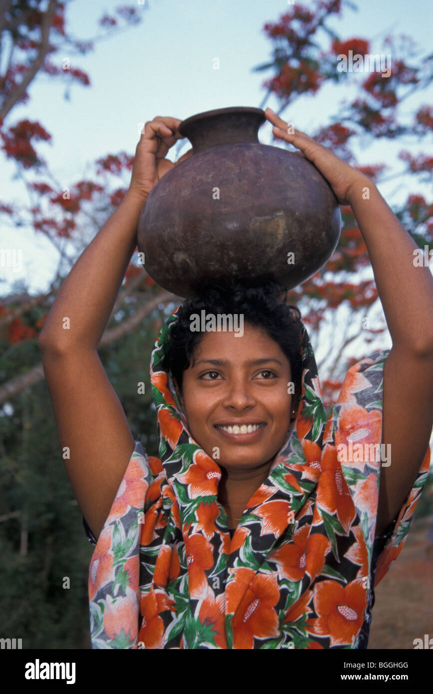 Woman girl people asia smile jar happy hi-res stock photography and ...