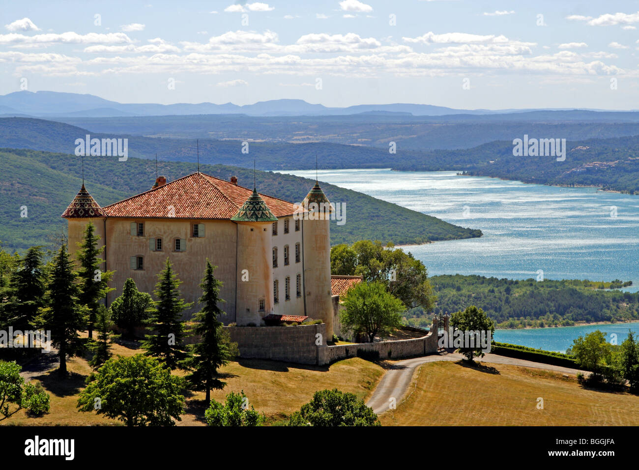 Sigh angle view hi-res stock photography and images - Alamy