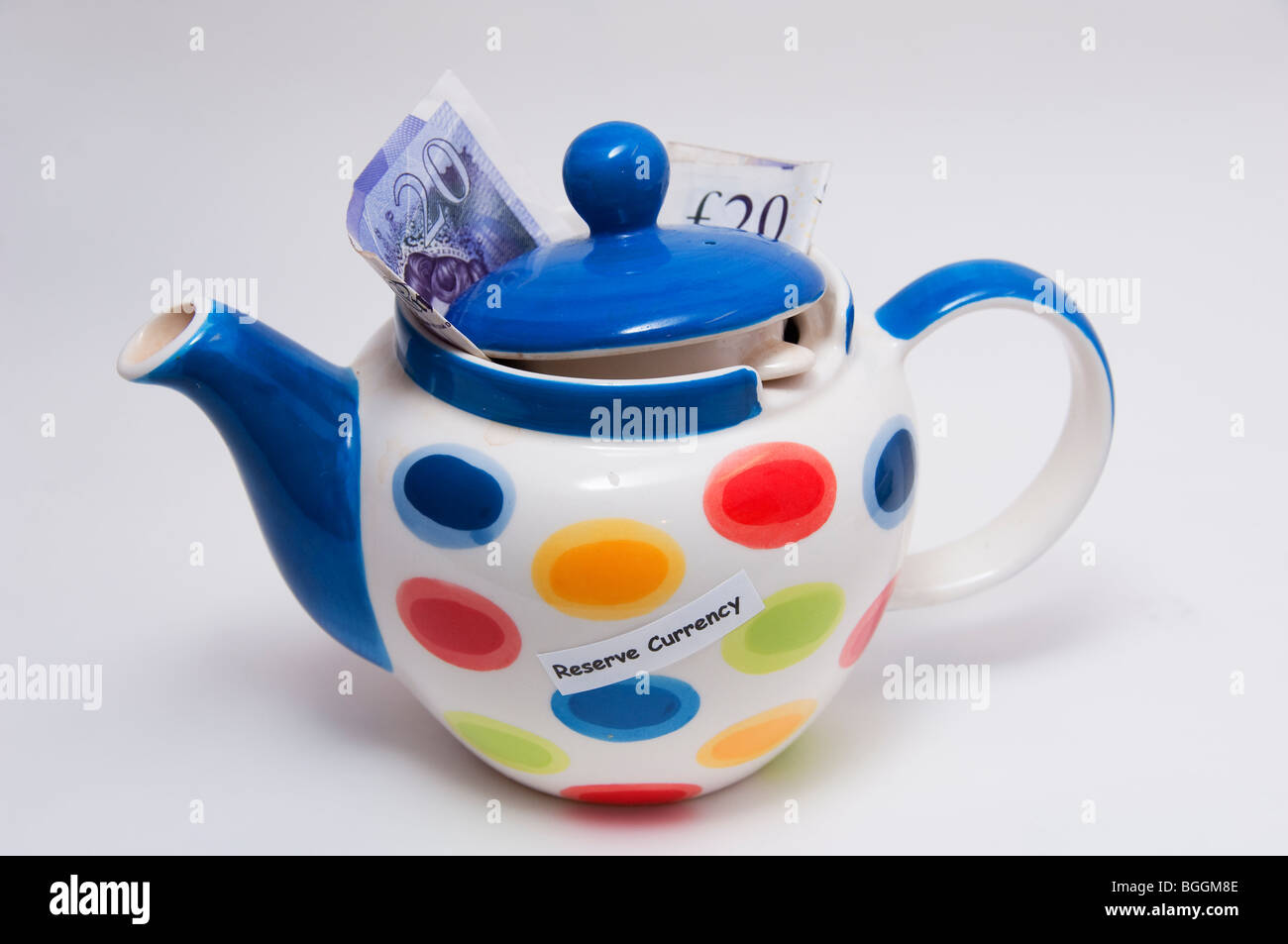 English pounds saving hi-res stock photography and images - Alamy