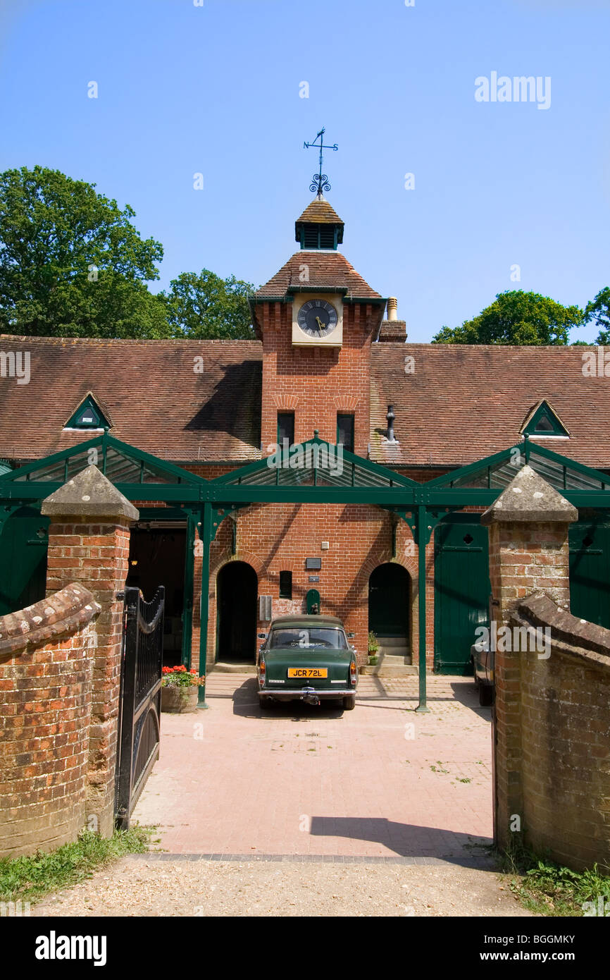 Victorian coach house hi-res stock photography and images - Alamy