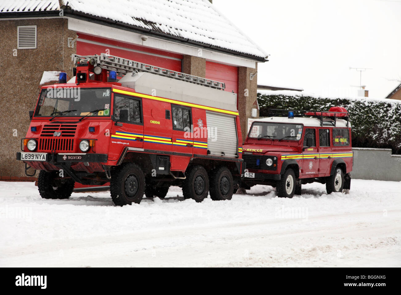 January 2010 - All wheel drive units outside Cheddar fire station, in ...