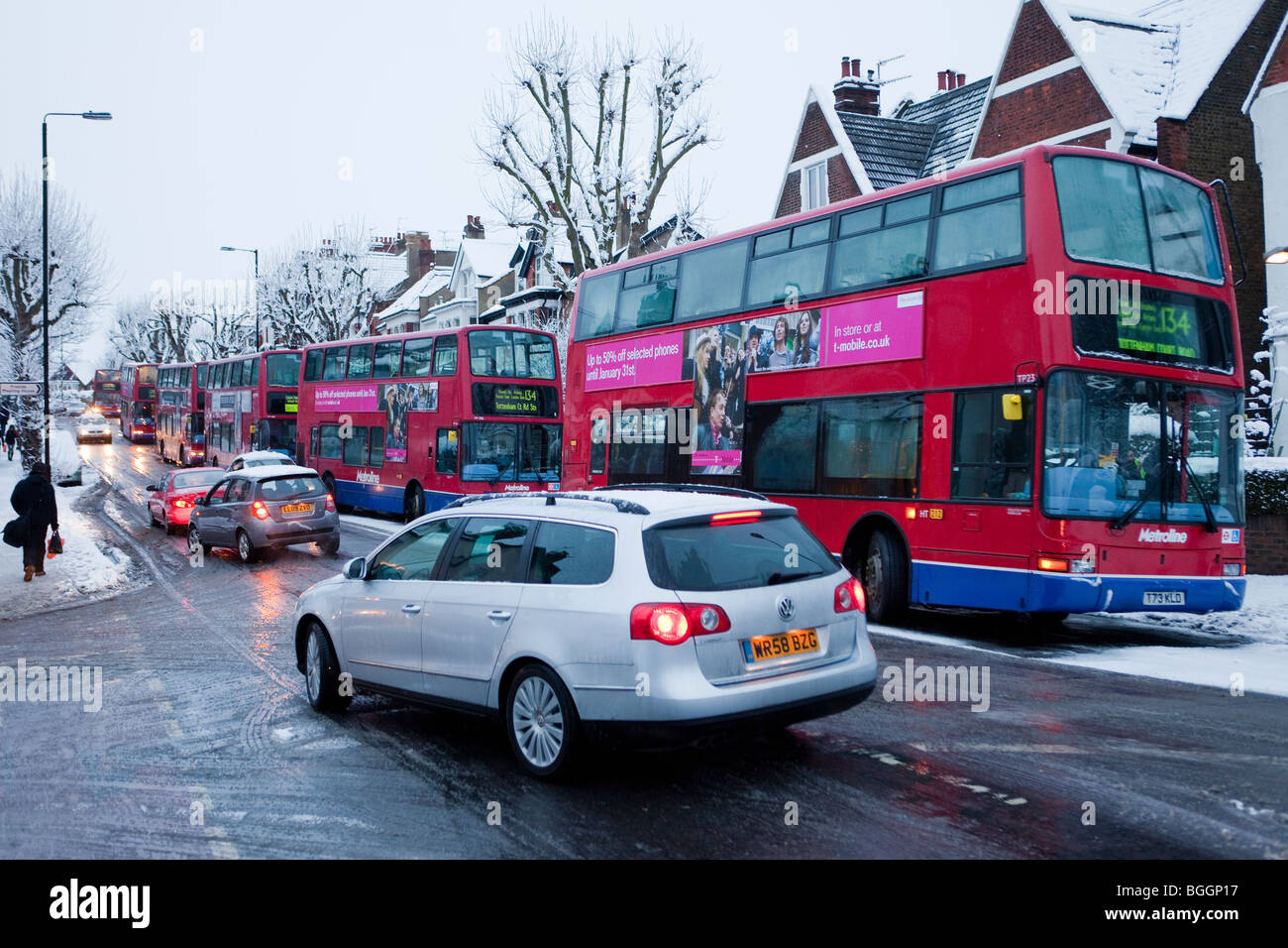 Muswell Hill, London, England, 6th January 2010: Buses back up after a ...