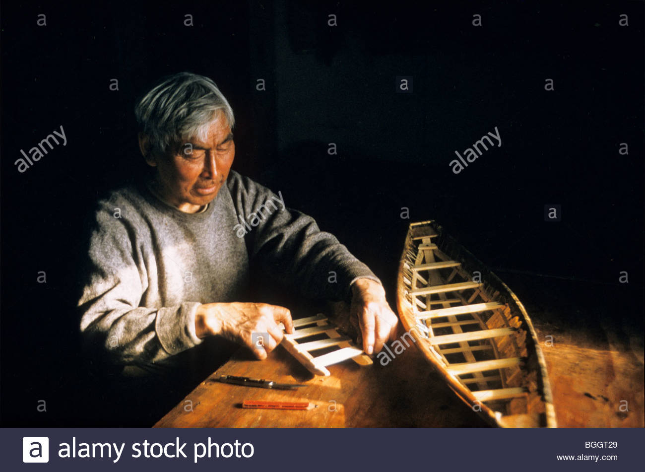 Umiak Skin Boat Stock Photos & Umiak Skin Boat Stock Images - Alamy