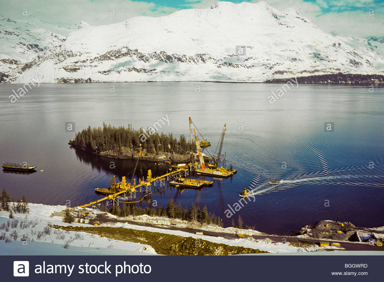 Trans Alaska Pipeline Construction Stock Photos & Trans Alaska Pipeline ...