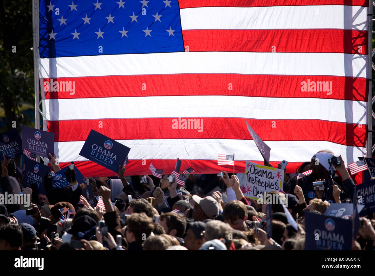 Crowd at political rally hi-res stock photography and images - Alamy
