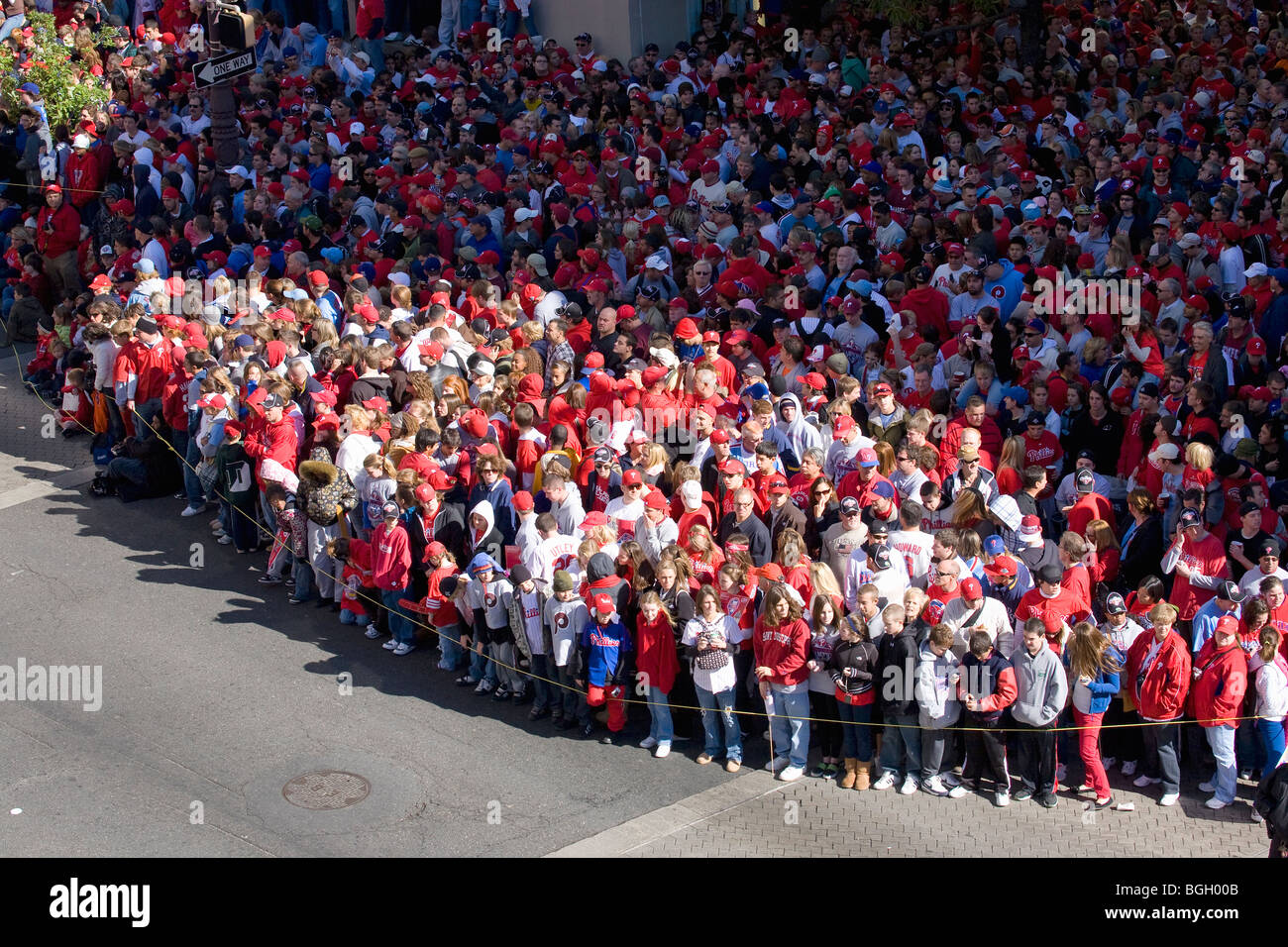 Philadelphia Phillies fans celebrating Phillies World Series victory ...