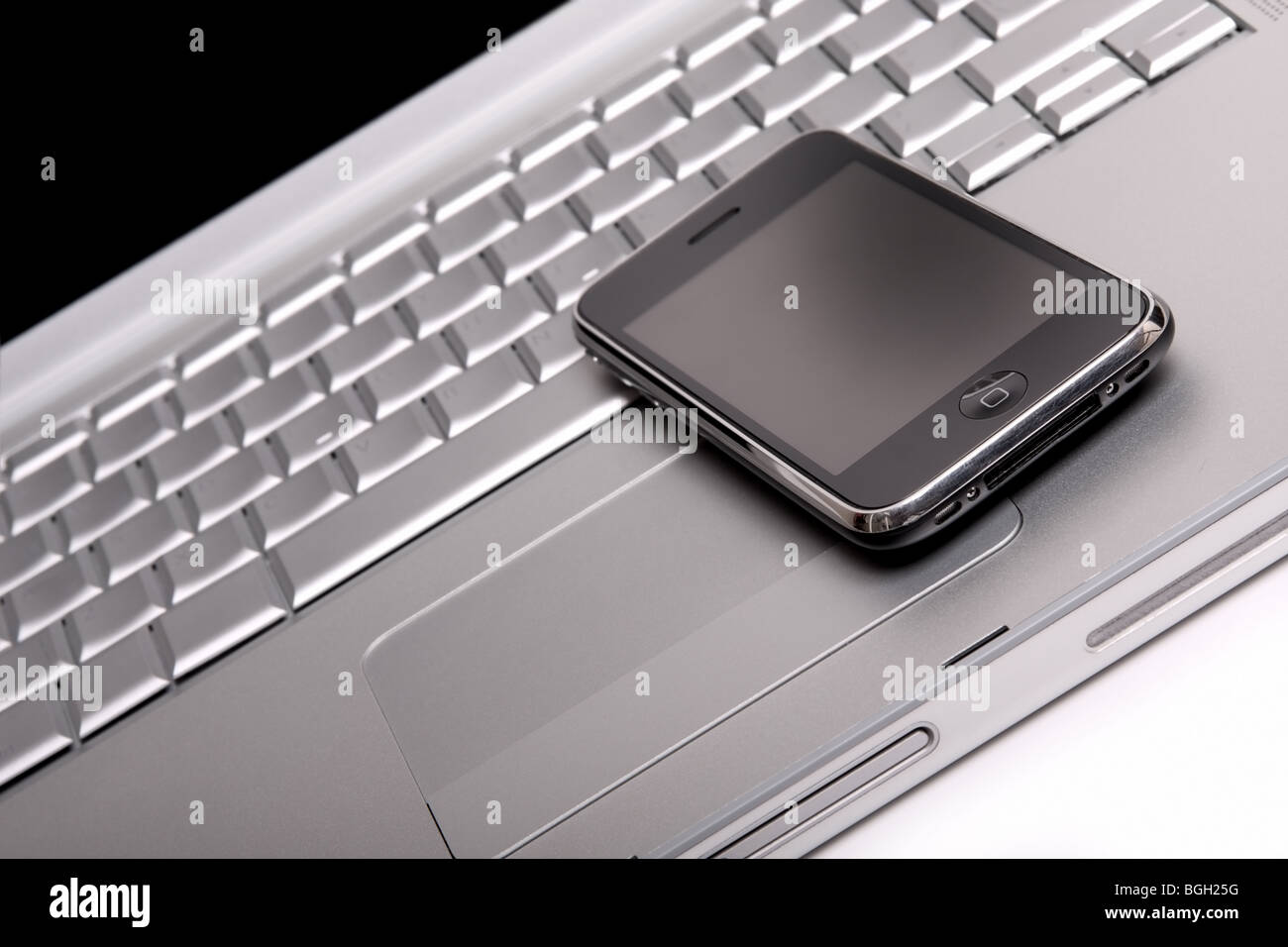 Silver laptop hi-res stock photography and images - Alamy