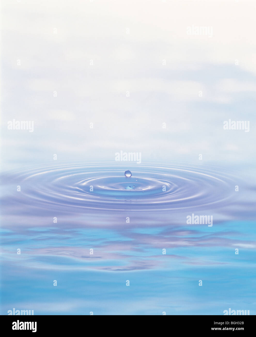 Water drop and ripples Stock Photo - Alamy