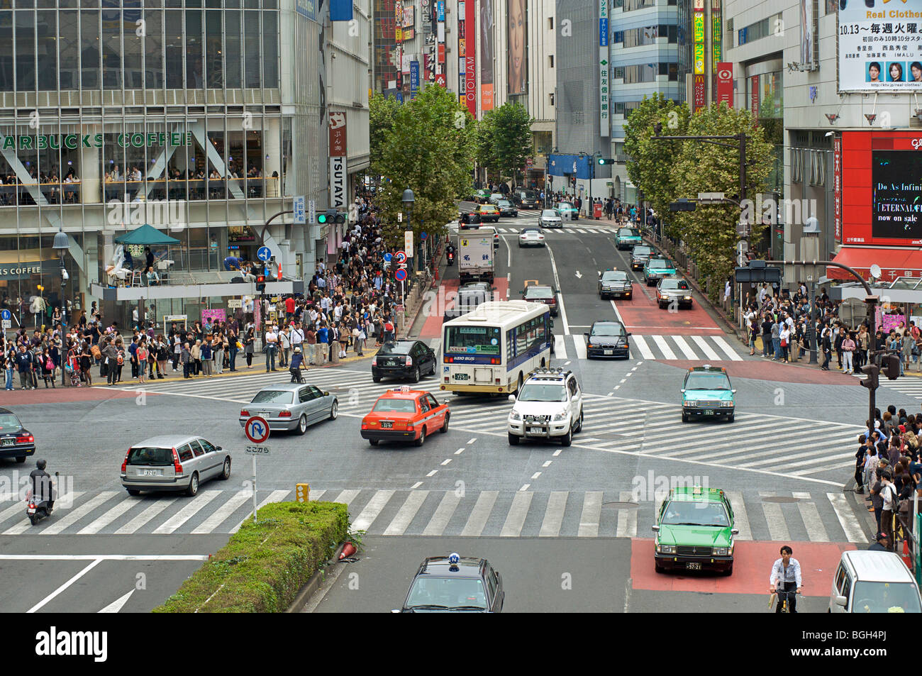 Shibuya crossing, Tokyo, Japan Stock Photo - Alamy