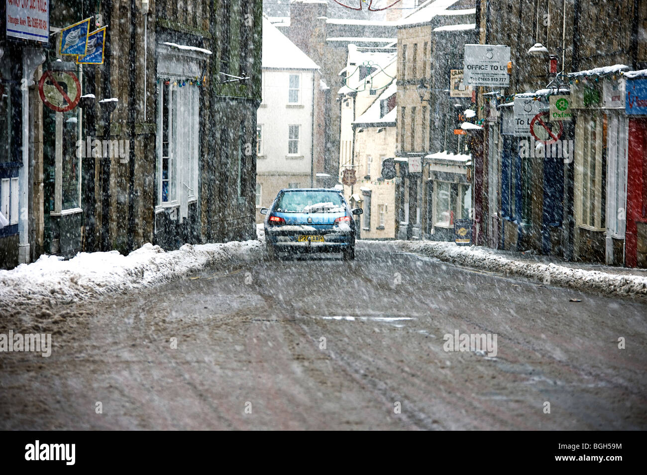 Heavy snow storm.Alnwick.Northumberland Stock Photo - Alamy
