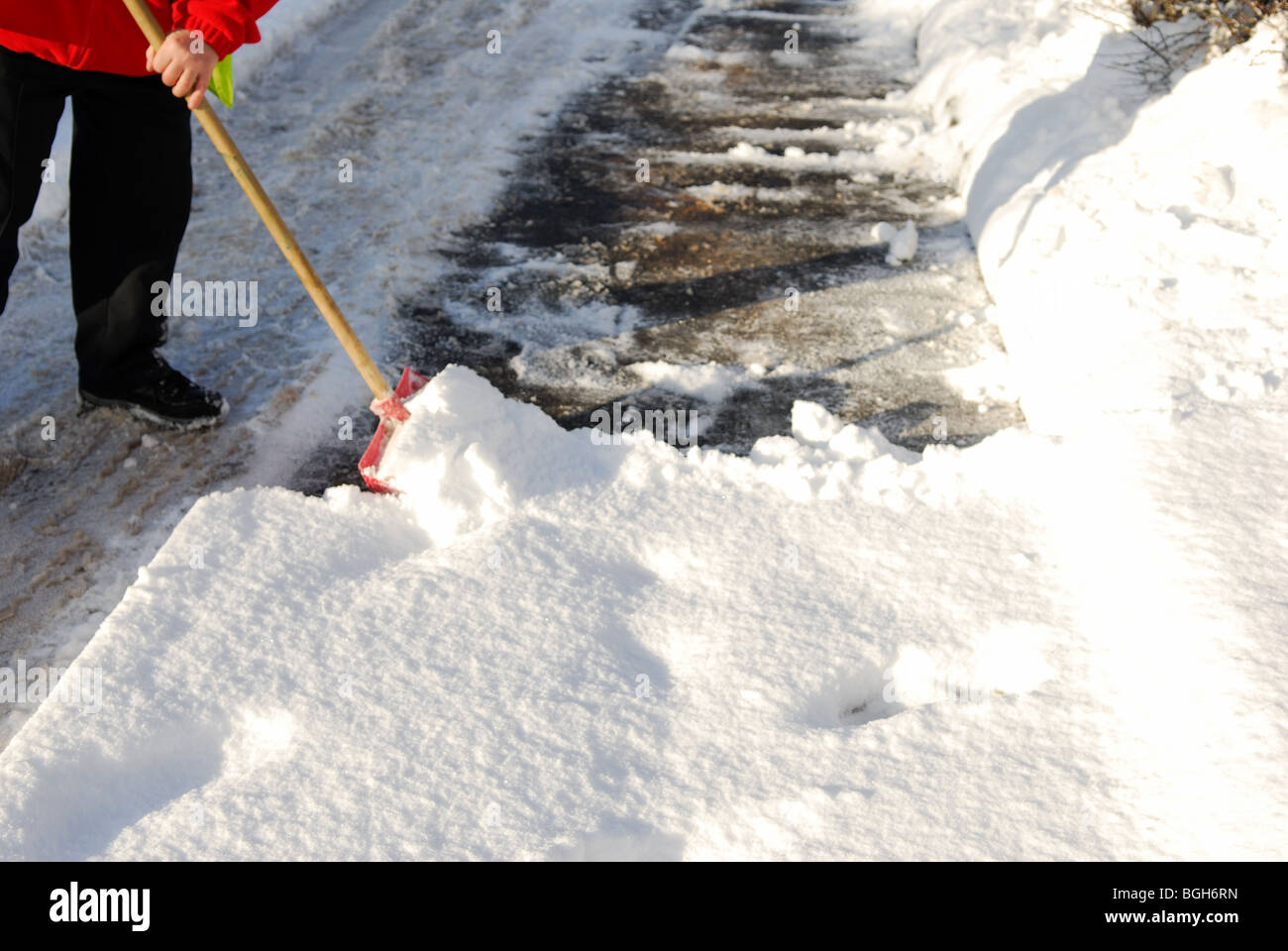 Ice clearing hi-res stock photography and images - Alamy