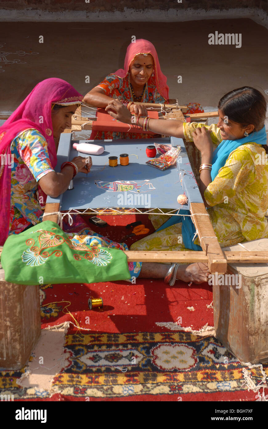 Young rajasthani women hi-res stock photography and images - Alamy