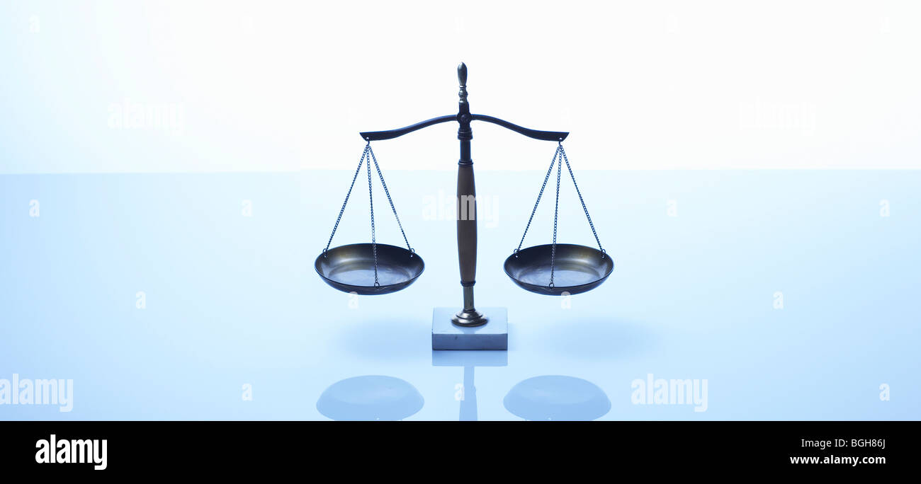 Balancing scales hi-res stock photography and images - Alamy