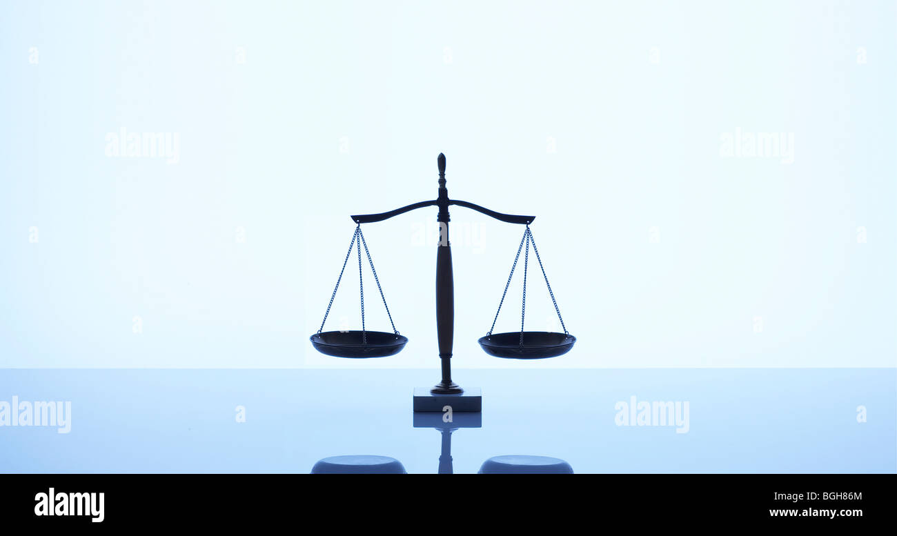Balancing scales hi-res stock photography and images - Alamy