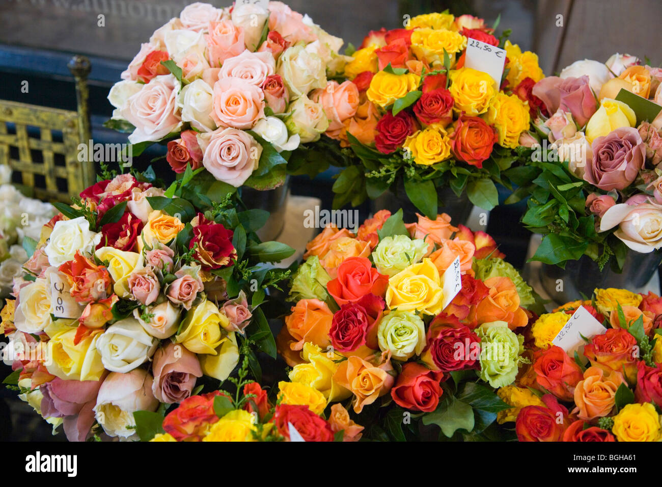 Flower store paris hi-res stock photography and images - Alamy