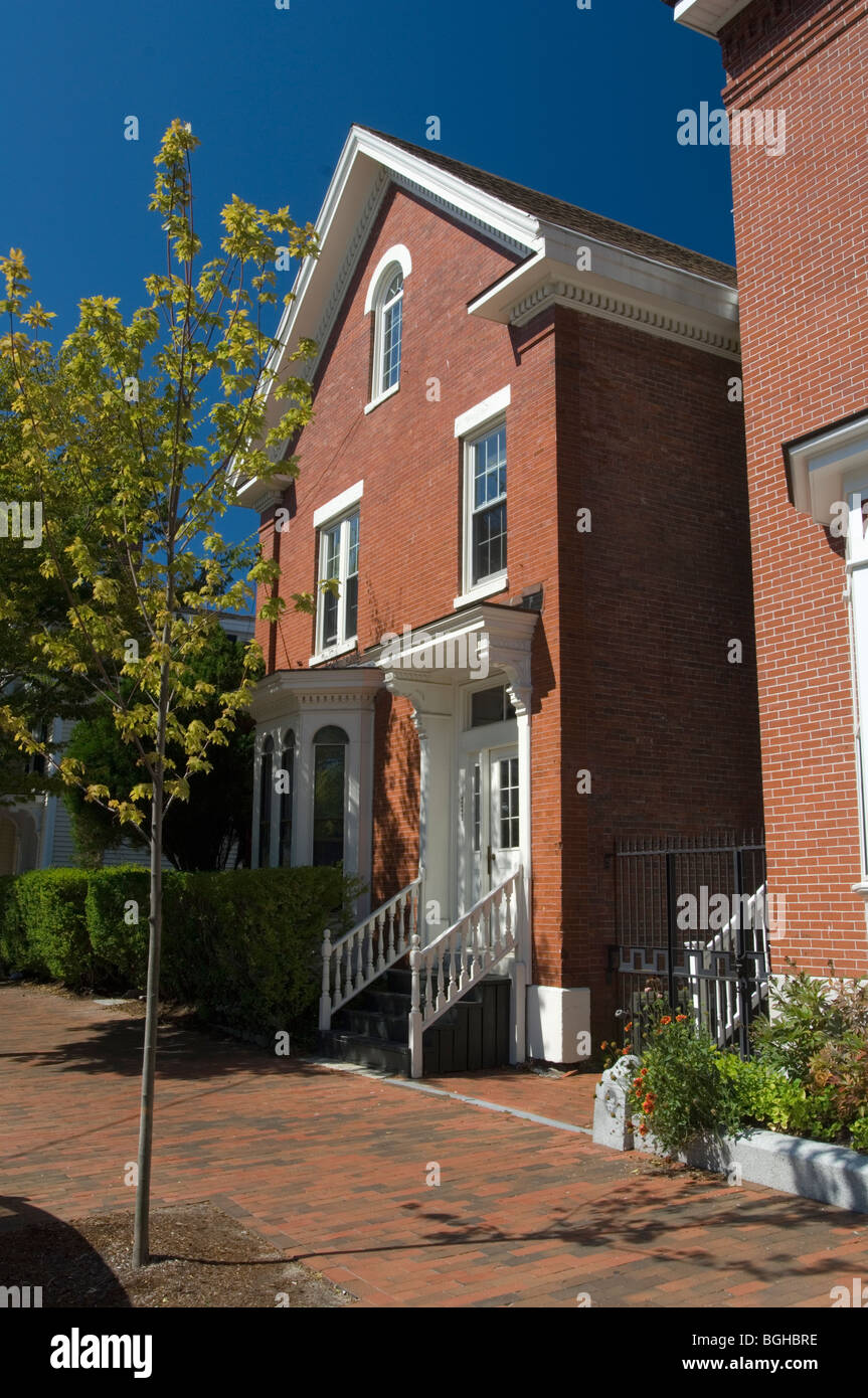 Traditional brick hi-res stock photography and images - Alamy