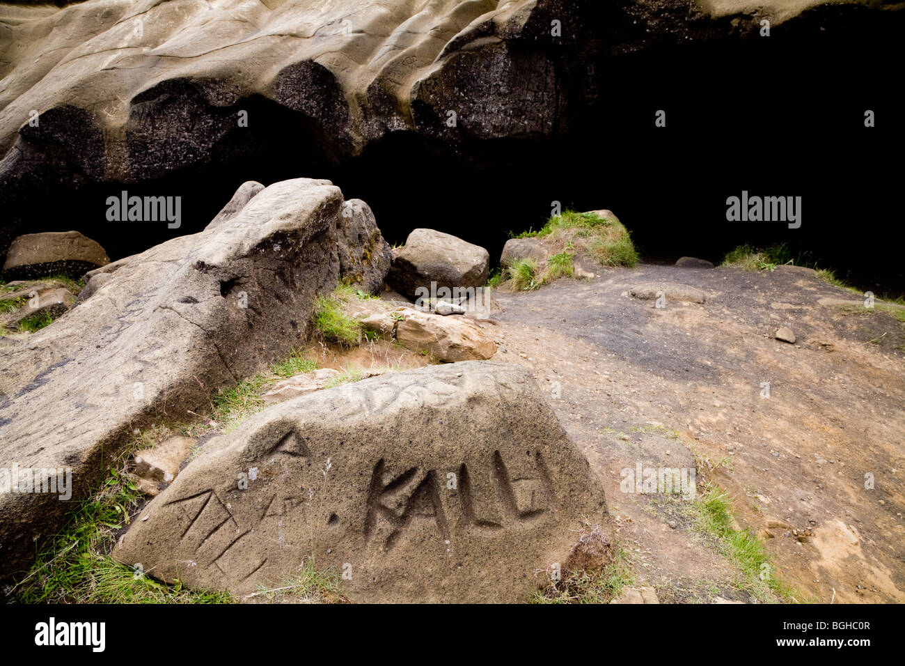Sandstone cave rocks names carving hi-res stock photography and images ...