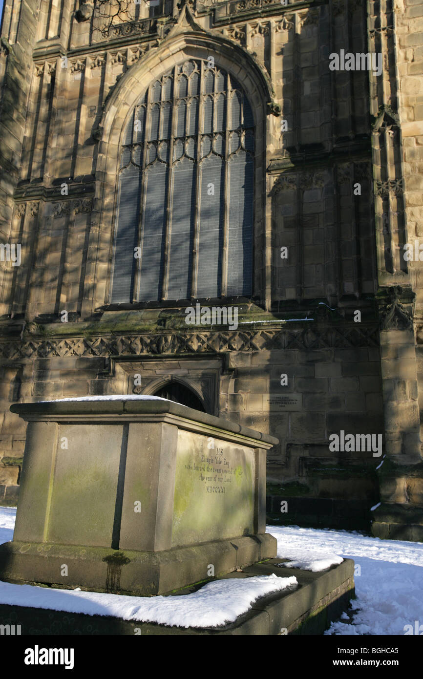 Town of Wrexham, Wales. Elihu Yale’s tomb at St Giles’ parish church ...