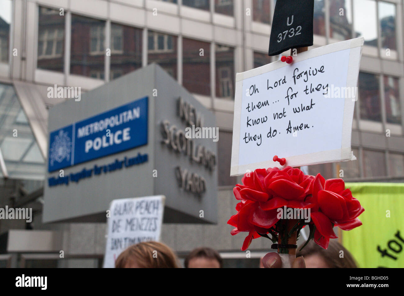 Protest yard sign stop hi-res stock photography and images - Alamy