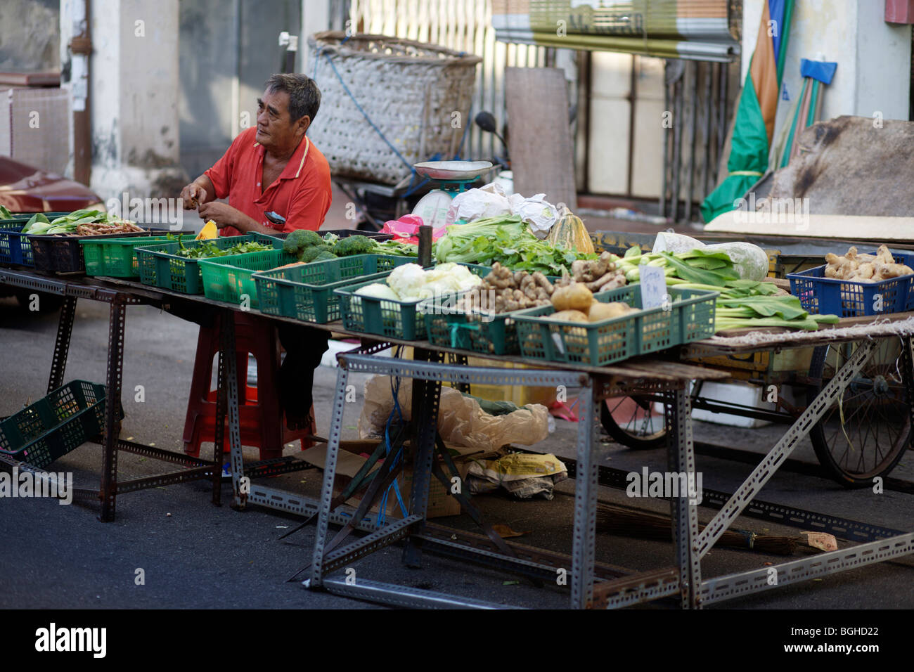 A street market in Georgetown, Penang, Malaysia Stock Photo - Alamy