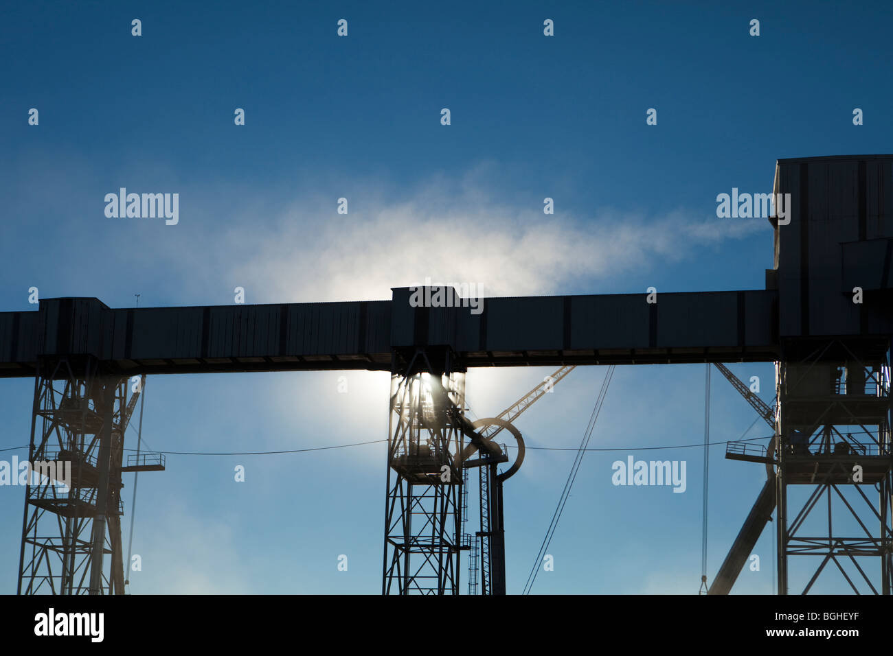 Dust loading hi-res stock photography and images - Alamy