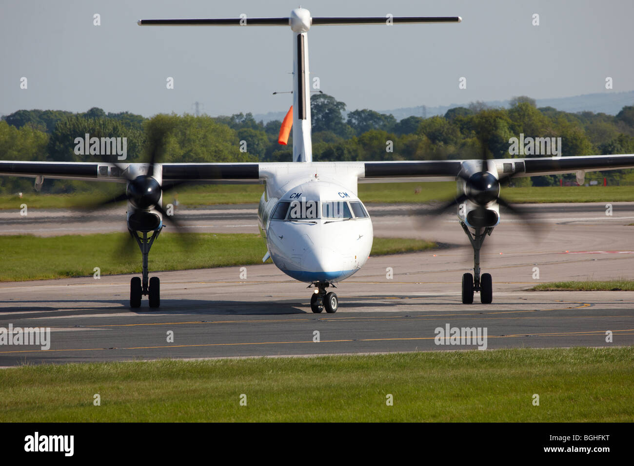Flybe prop aeroplane hi-res stock photography and images - Alamy