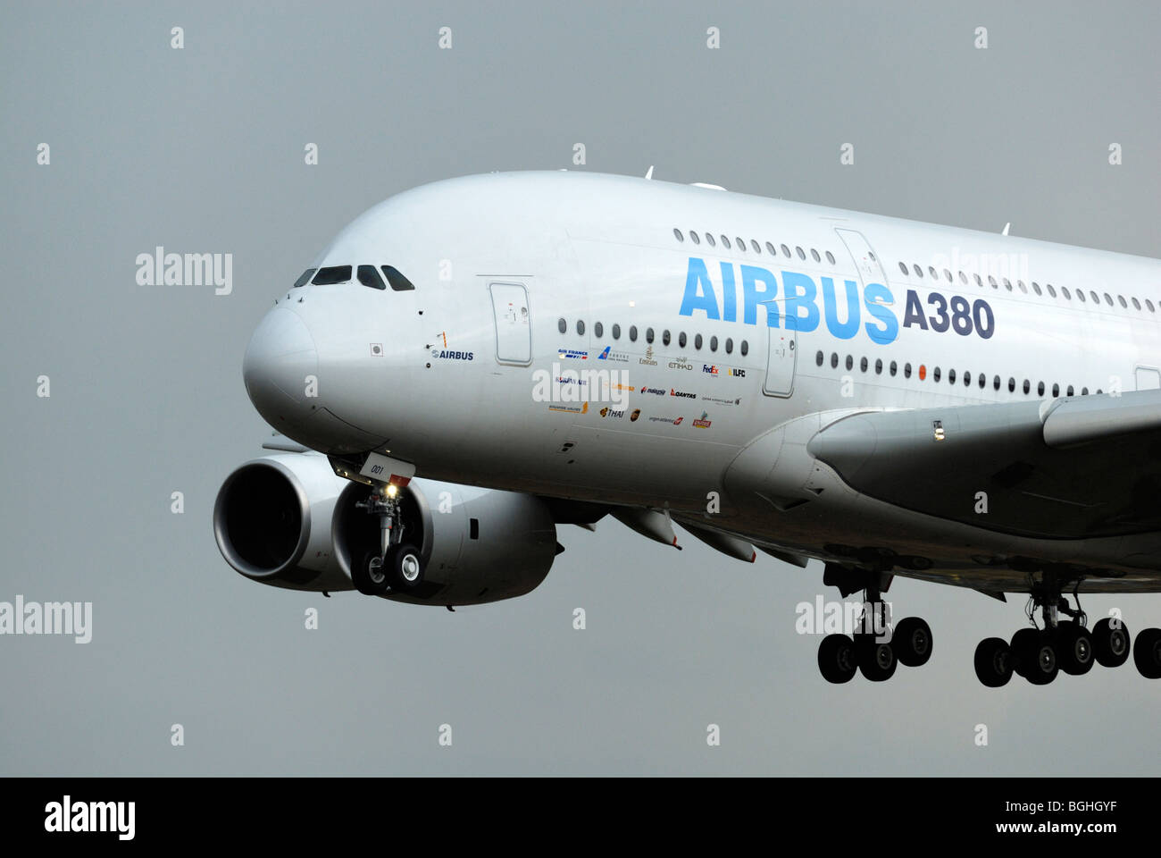 A380 landing gear hi-res stock photography and images - Alamy