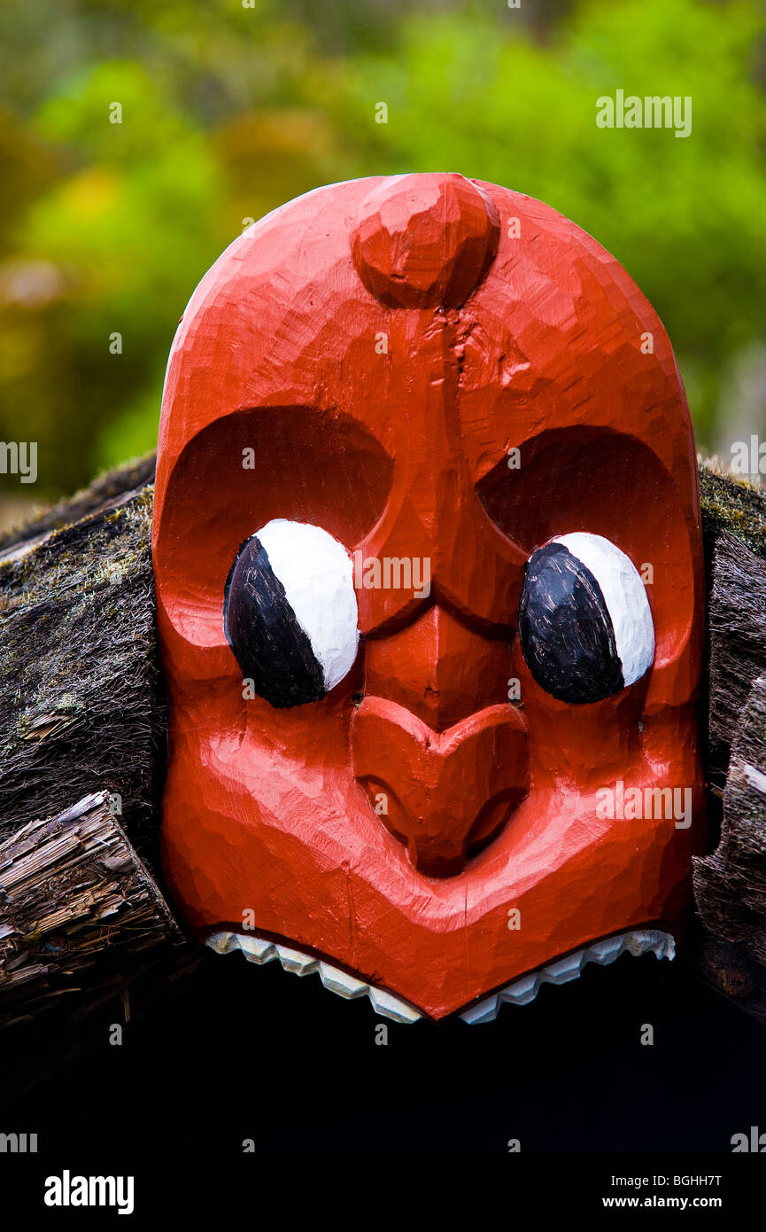 Maori Carvings, Whakarewarewa Thermal Reserve, North Island, New ...