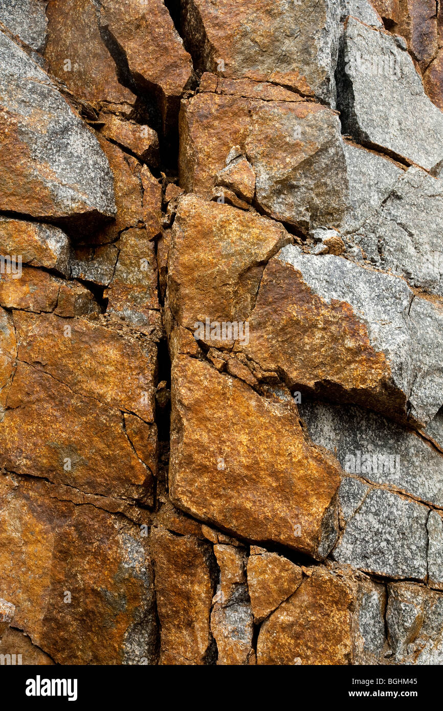 Rock fractures hi-res stock photography and images - Alamy