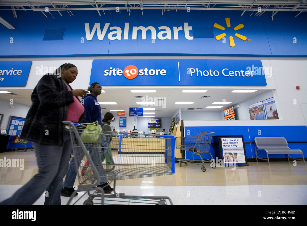 Walmart supercenter hi-res stock photography and images - Alamy
