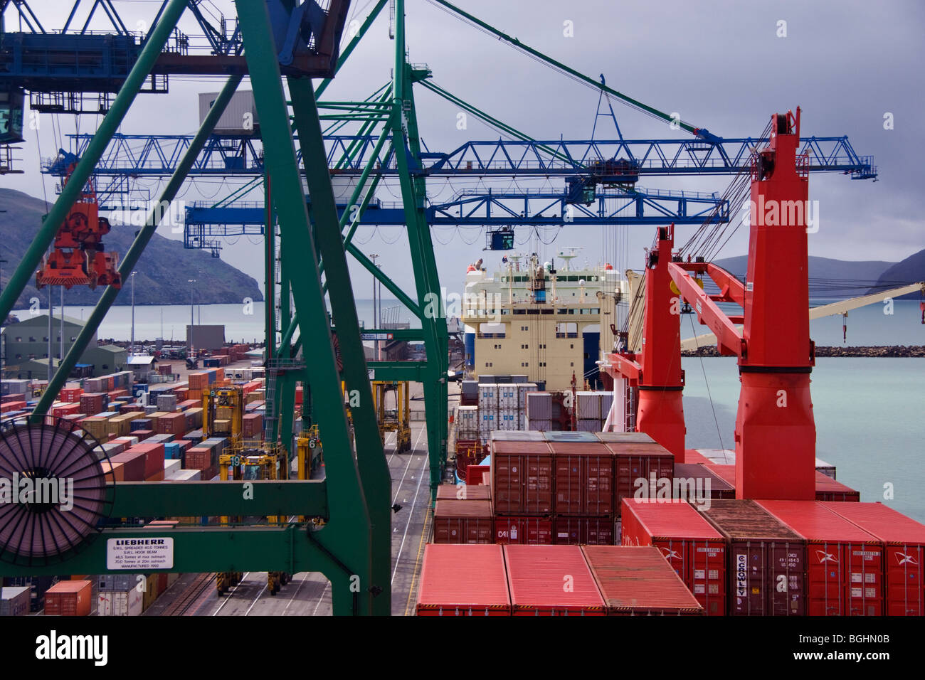 Shipping container terminal hi-res stock photography and images - Alamy