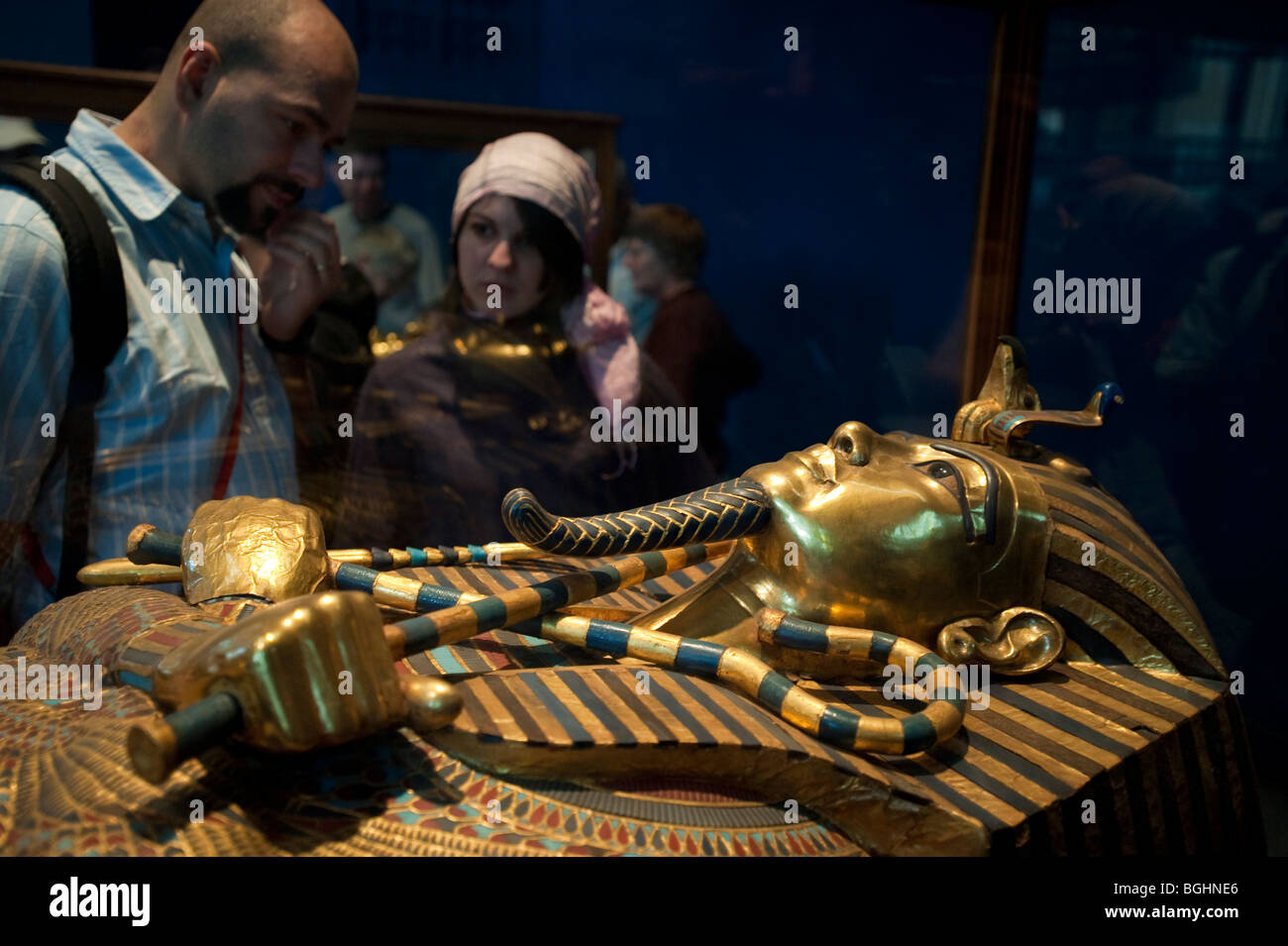 Gold mask tutankhamun egyptian museum hi-res stock photography and ...