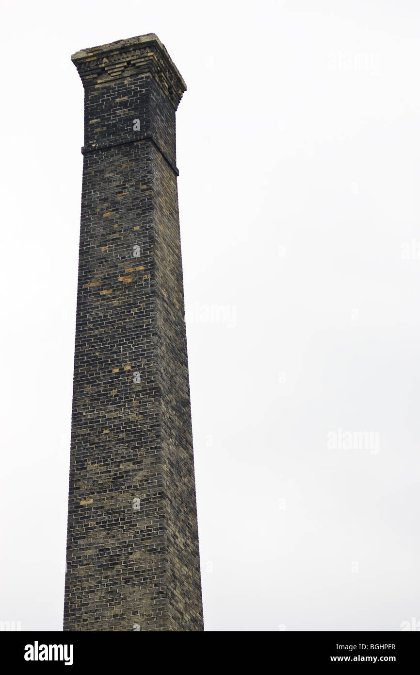 Smoke stack sky architecture hi-res stock photography and images - Alamy