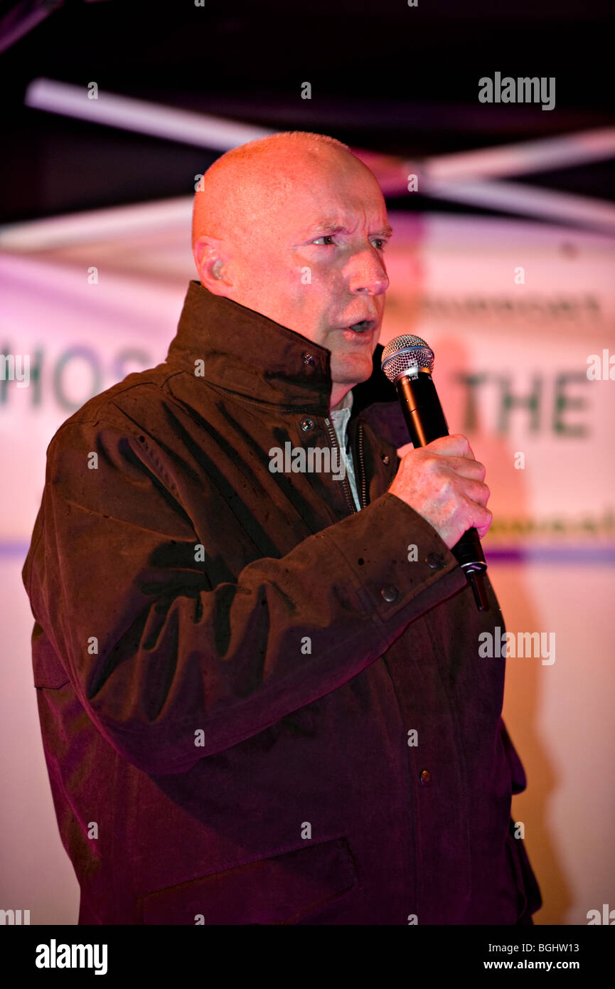 Tv home and away ray meagher hi-res stock photography and images - Alamy