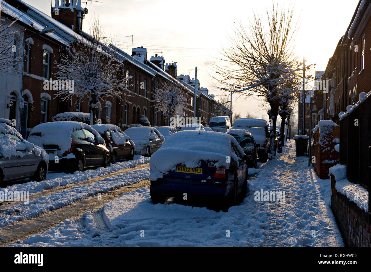 Frosty street england hi-res stock photography and images - Alamy