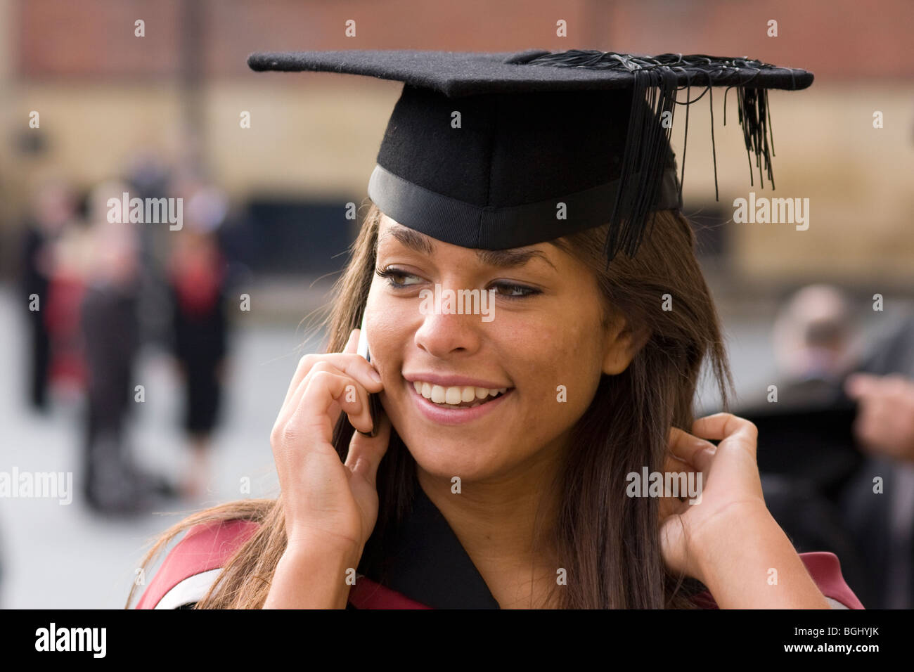 Crowd graduation hi-res stock photography and images - Alamy