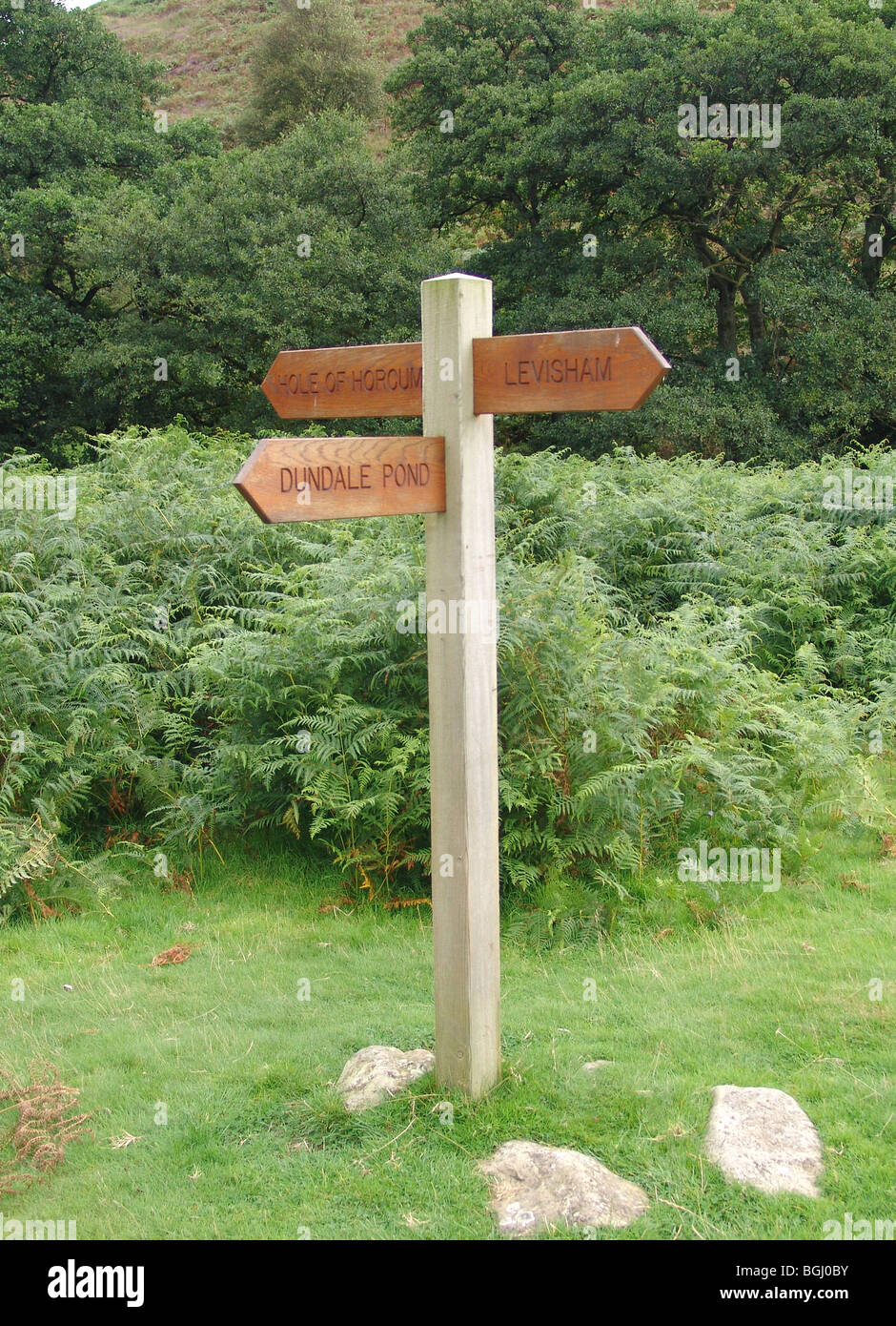 Signpost, North Yorkshire Moors, Levisham Stock Photo - Alamy