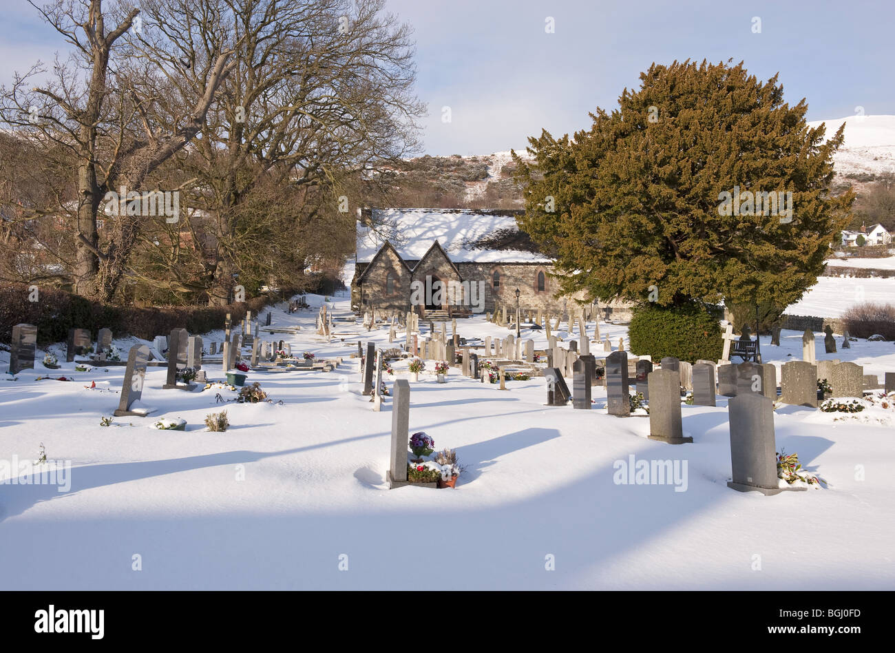 Rural village setting hi-res stock photography and images - Alamy