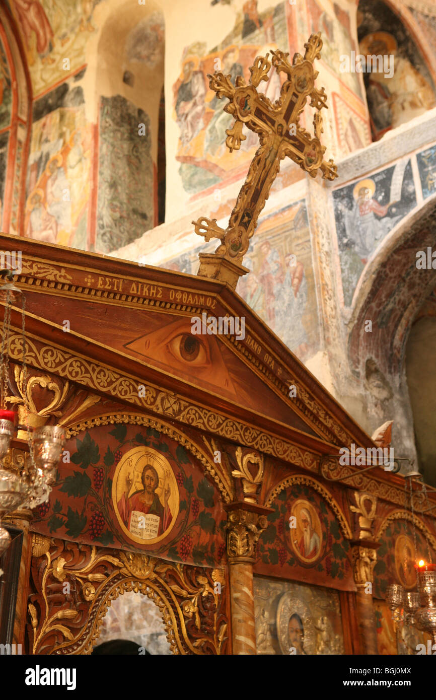 The rood screen of the Mitropoli church Mystras Greece Stock Photo - Alamy