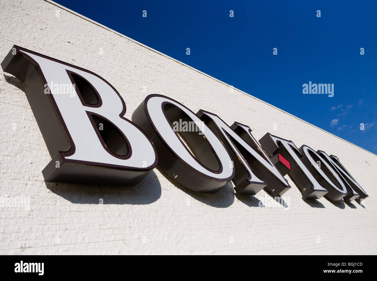 A Bon Ton retail store Stock Photo - Alamy