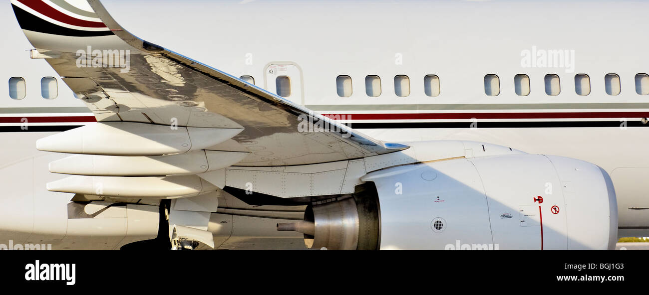 side view of jet aircraft Stock Photo - Alamy