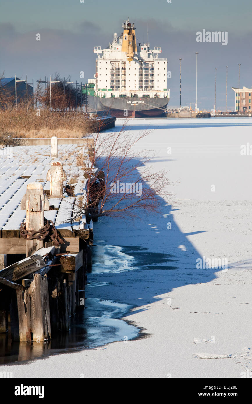 Leith docks frozen over Stock Photo - Alamy