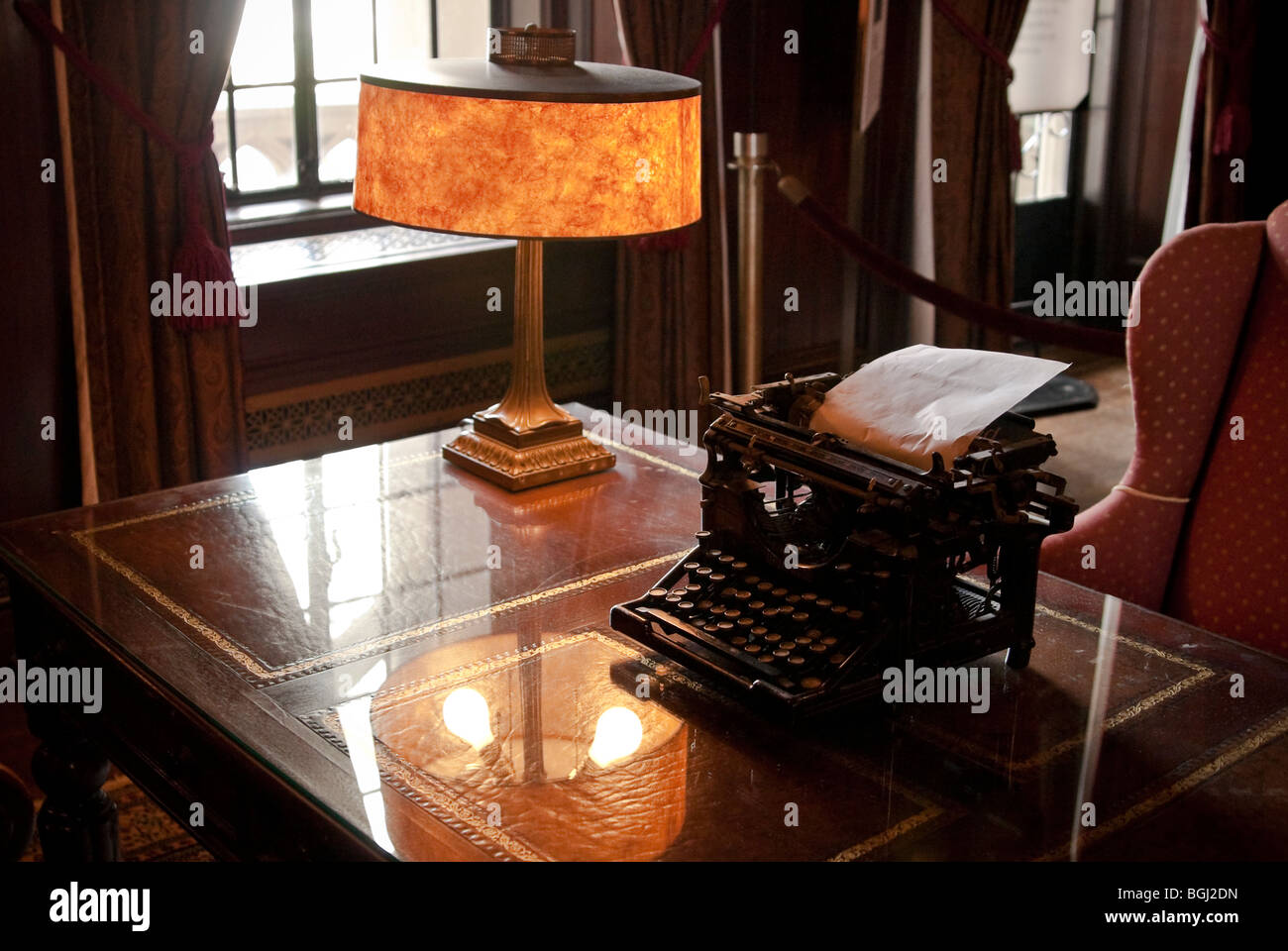 Casa Loma interior view, Underwood typewriter on a desk Stock Photo - Alamy