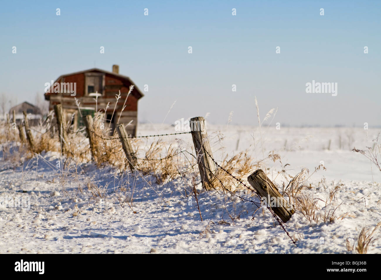 Barn snow fence hi-res stock photography and images - Alamy