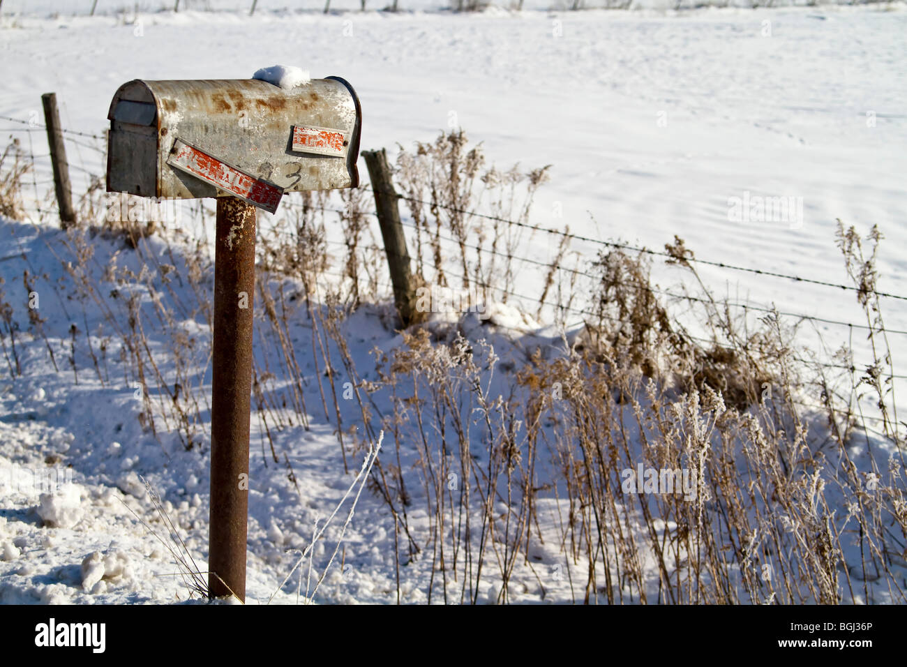Rural mailbox hi-res stock photography and images - Alamy