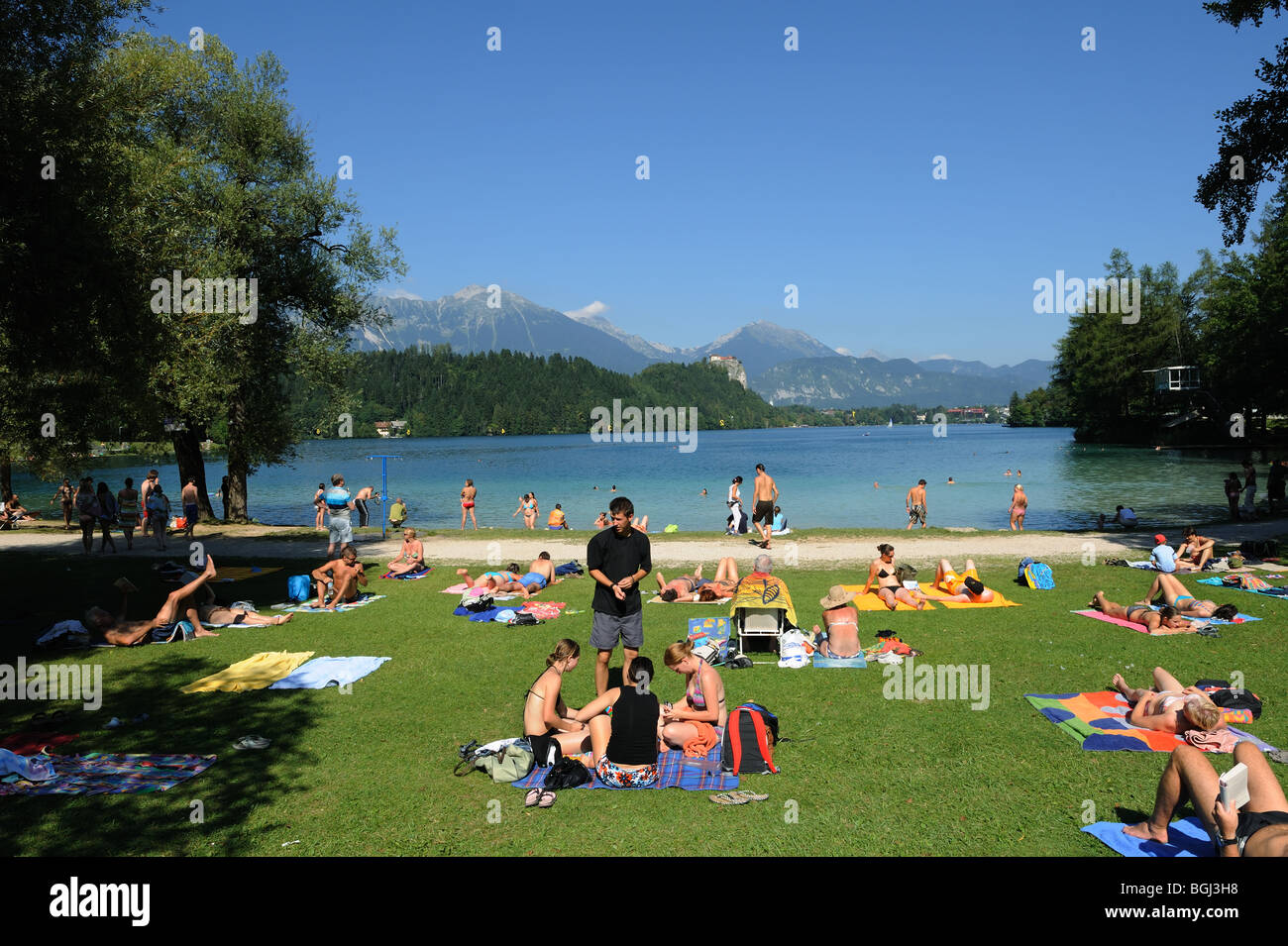 Sunbathing in bikinis hi-res stock photography and images - Alamy